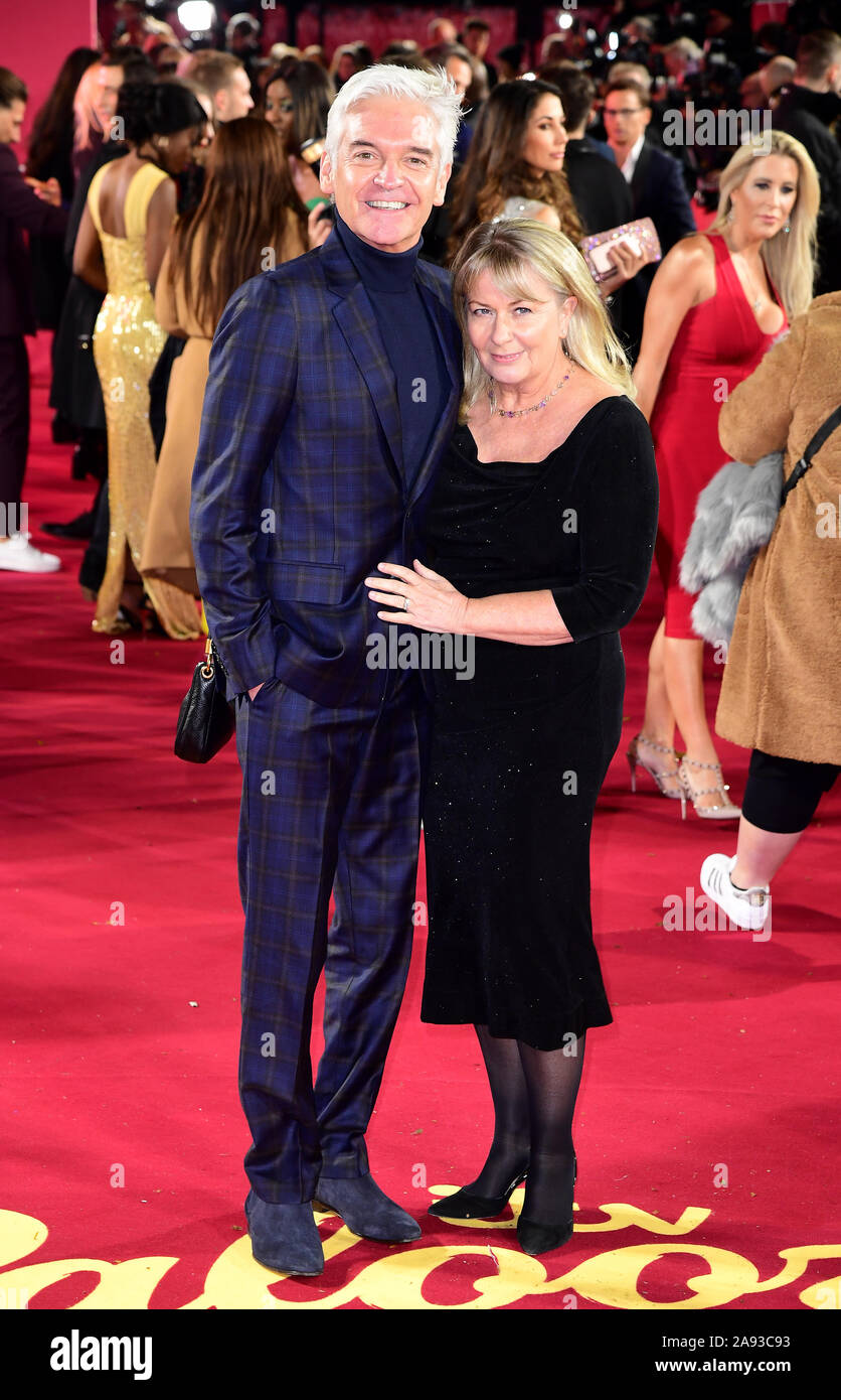 Stephanie lowe arriving hi-res stock photography and images - Alamy