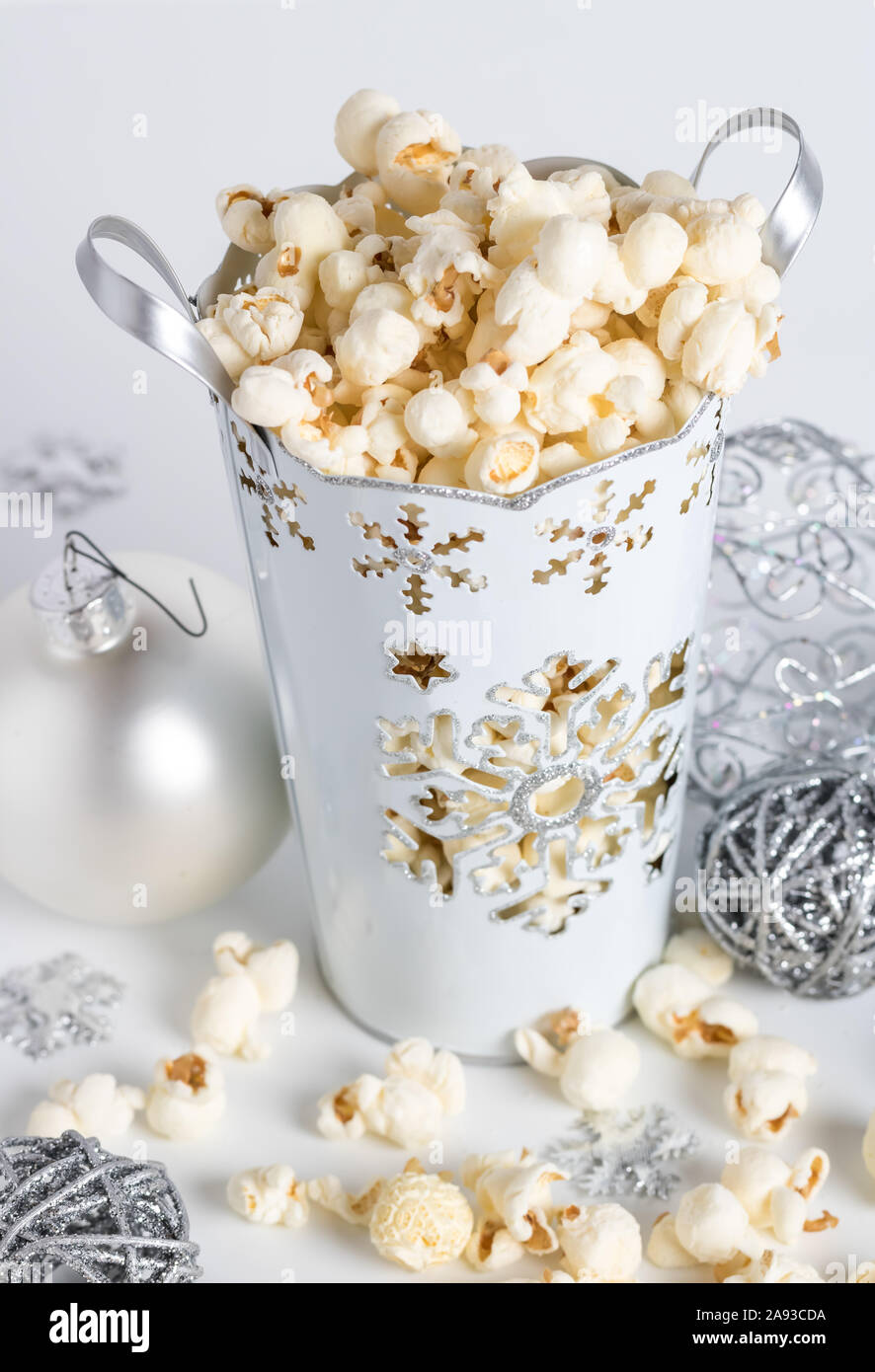 White cheddar popcorn hi-res stock photography and images - Alamy