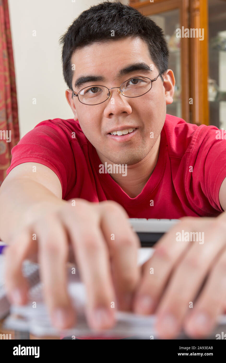 Man eyeglasses home eyeglasses hi-res stock photography and images - Alamy