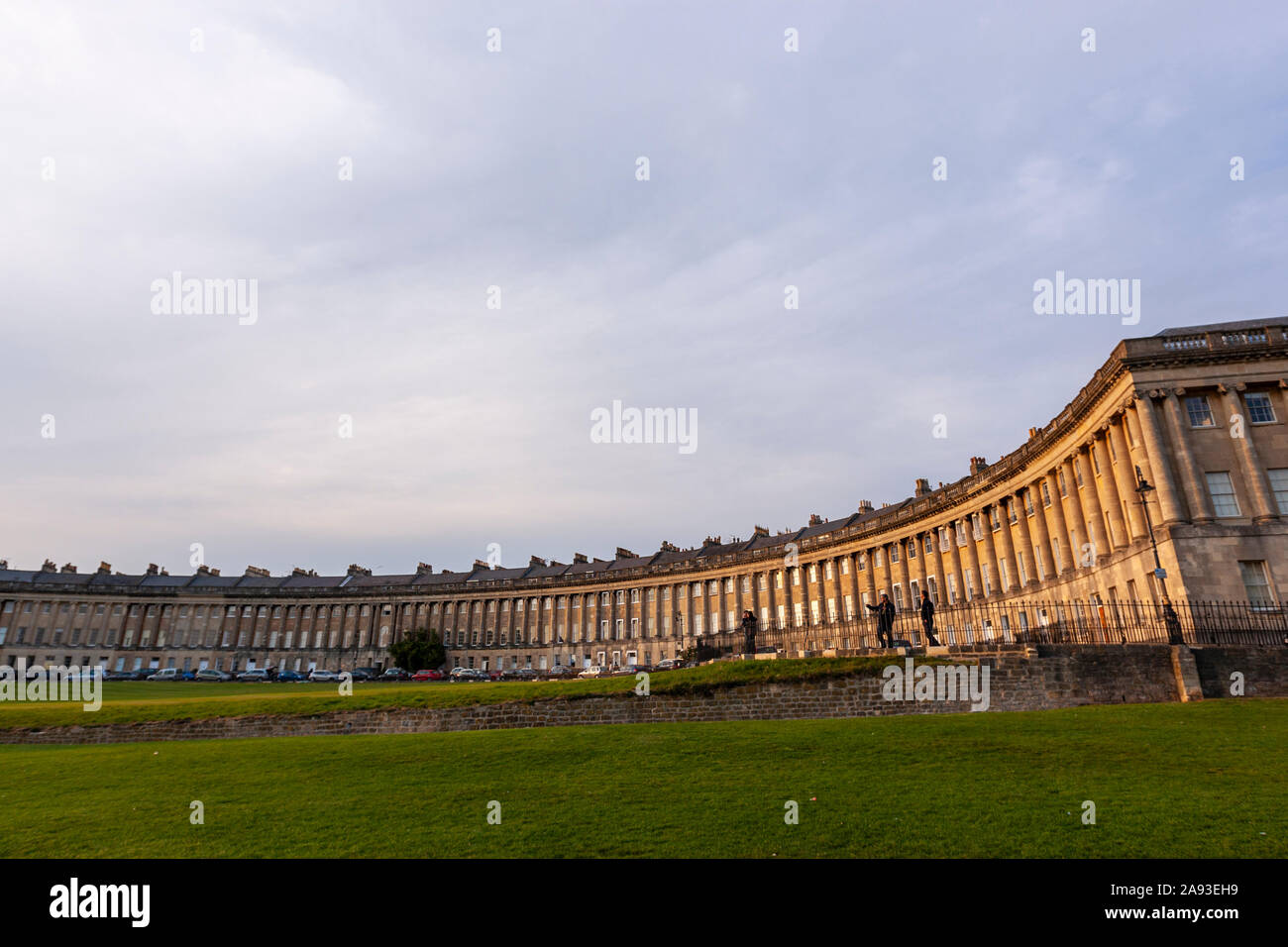 Royal Crescent, a row of 30 terraced houses, Bath, Somerset, England ...