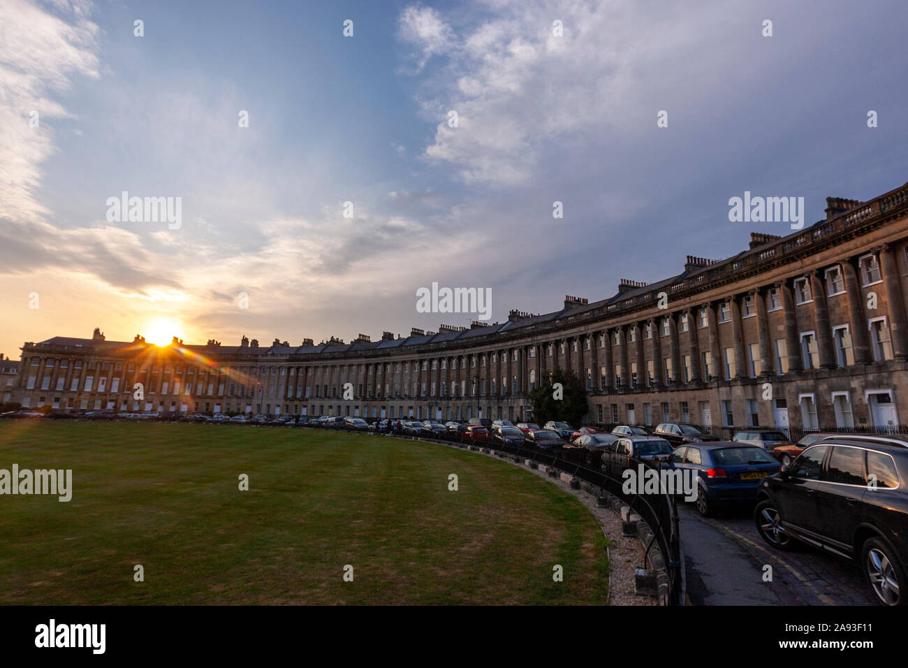 Royal Crescent, a row of 30 terraced houses, Bath, Somerset, England ...