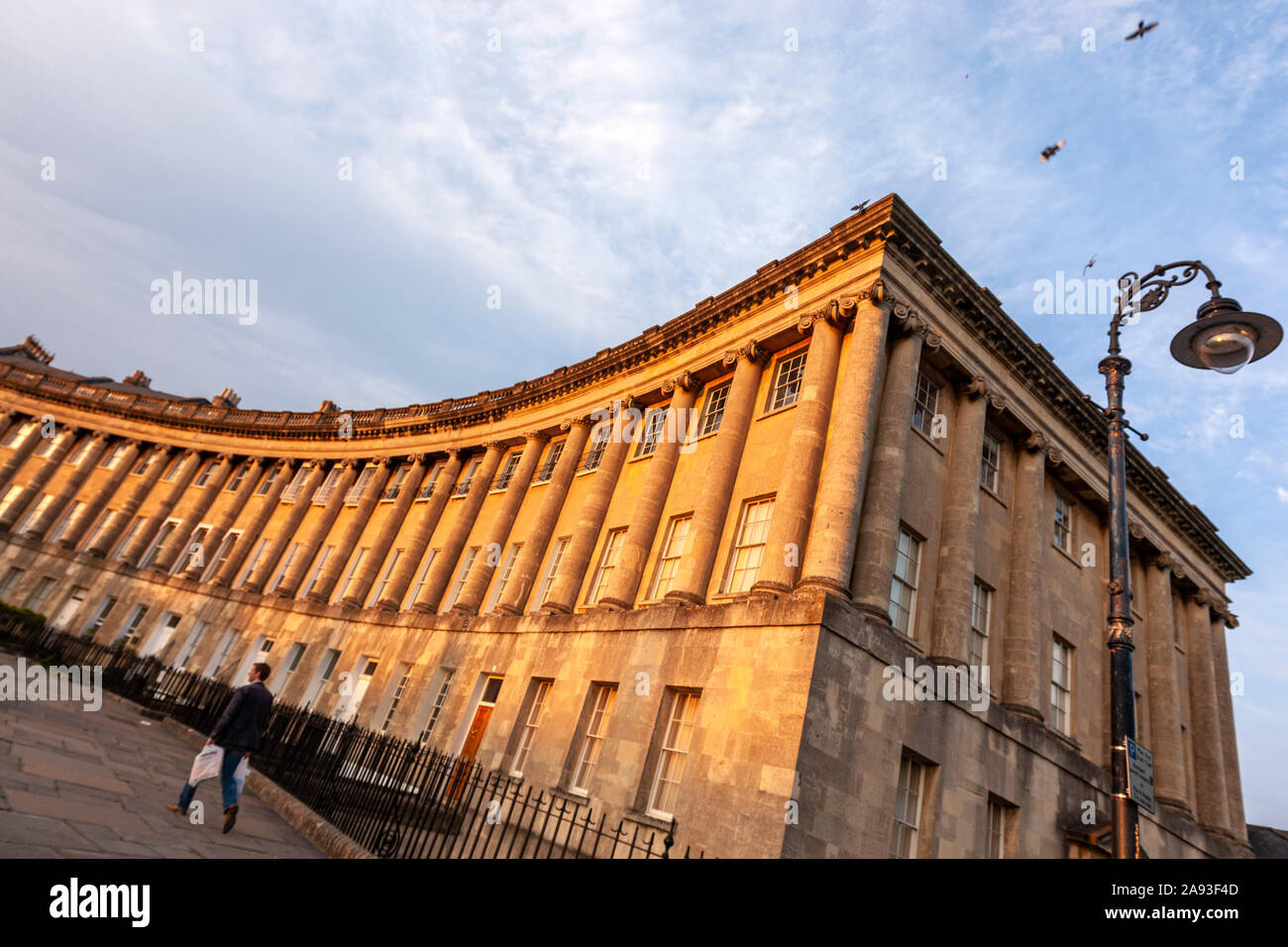 Royal Crescent, a row of 30 terraced houses, Bath, Somerset, England ...