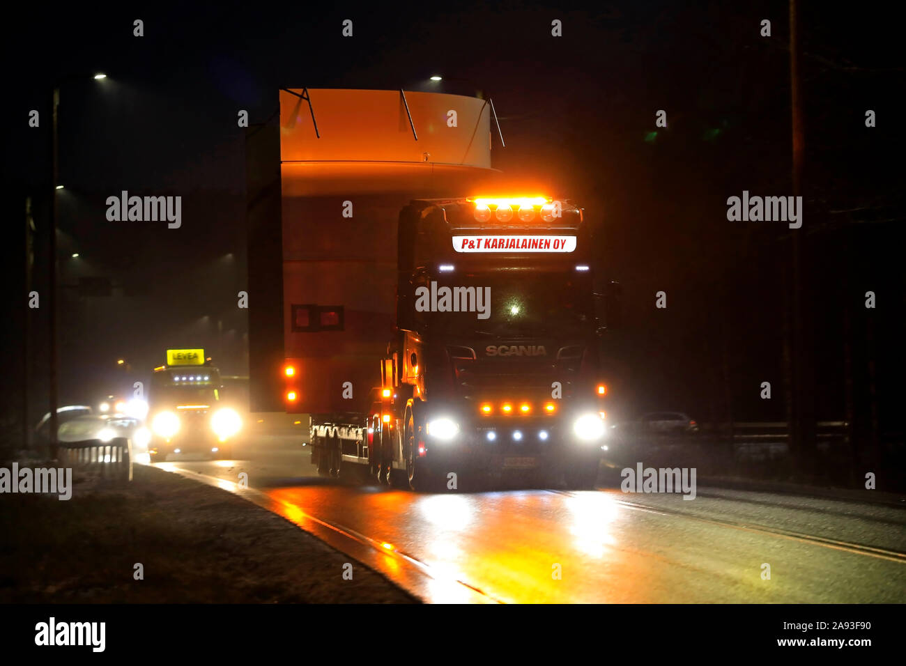 Scania semi trailer oversize load transport of a 5,5 m high steel frame ...
