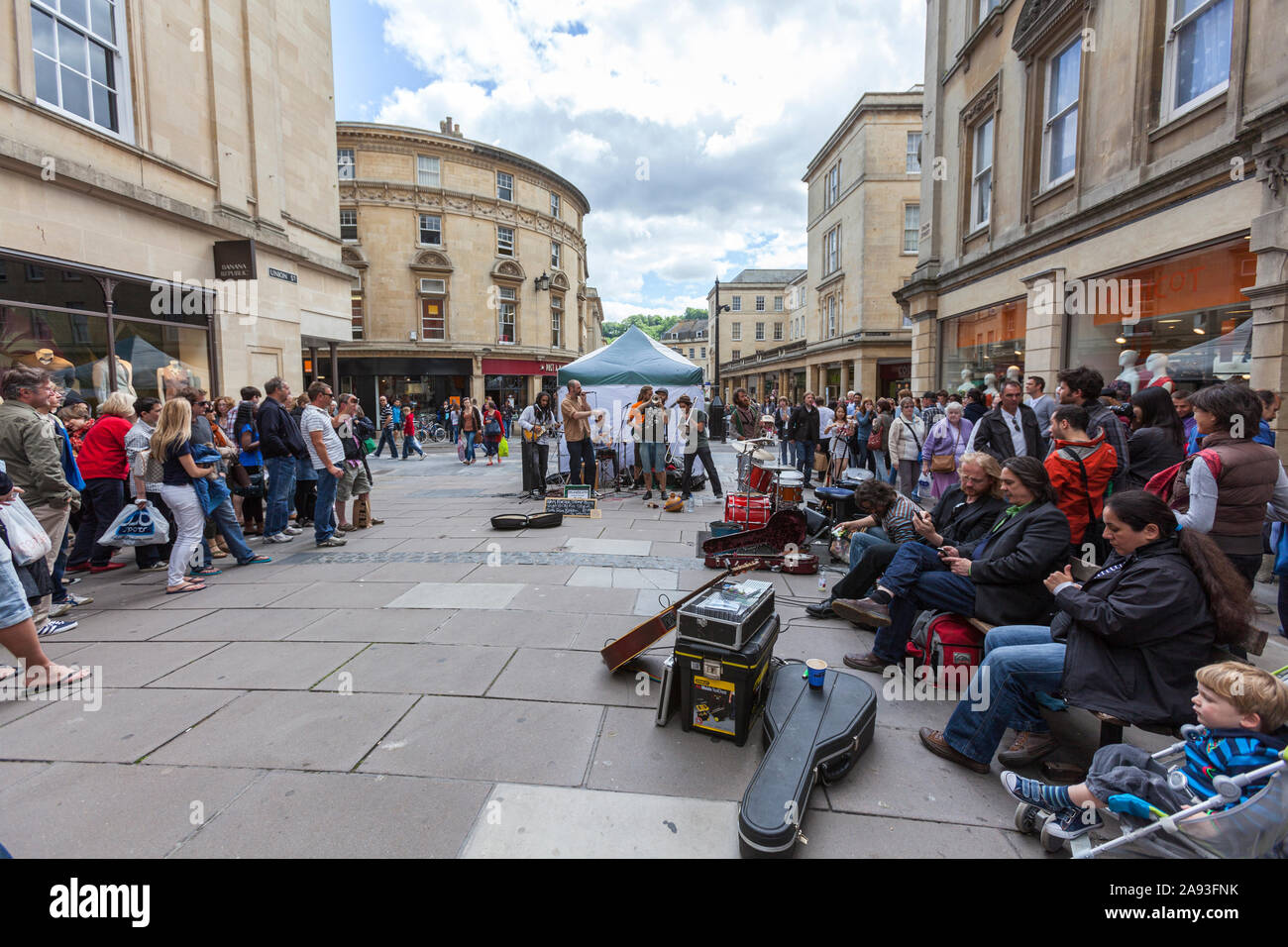Street group busker in Bath, Somerset, England, UK Stock Photo - Alamy