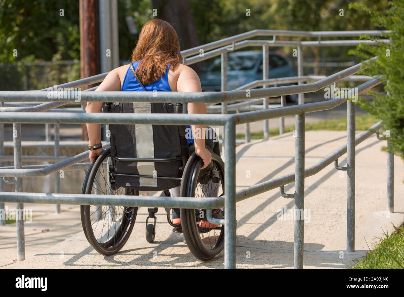 Leg brace girl hi-res stock photography and images - Alamy