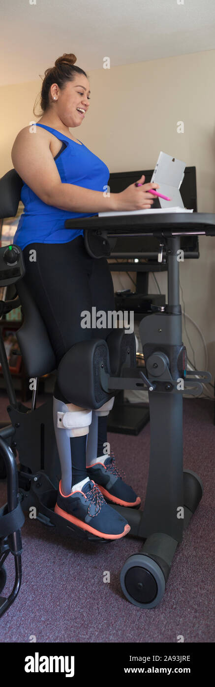 Stand up desk hi-res stock photography and images - Alamy