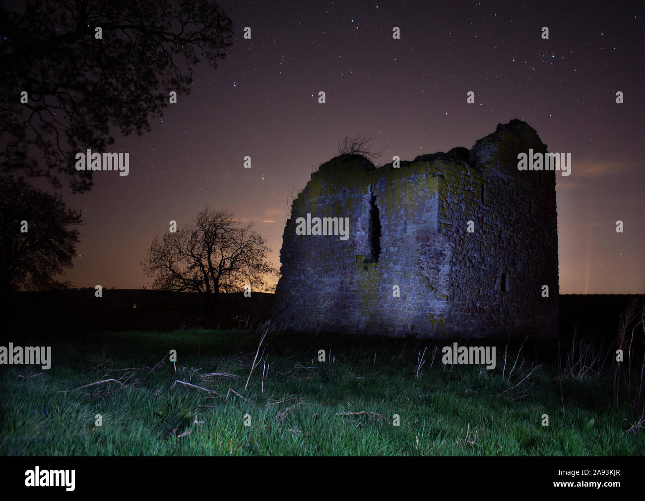 Night Sky Ruins Stock Photo - Alamy