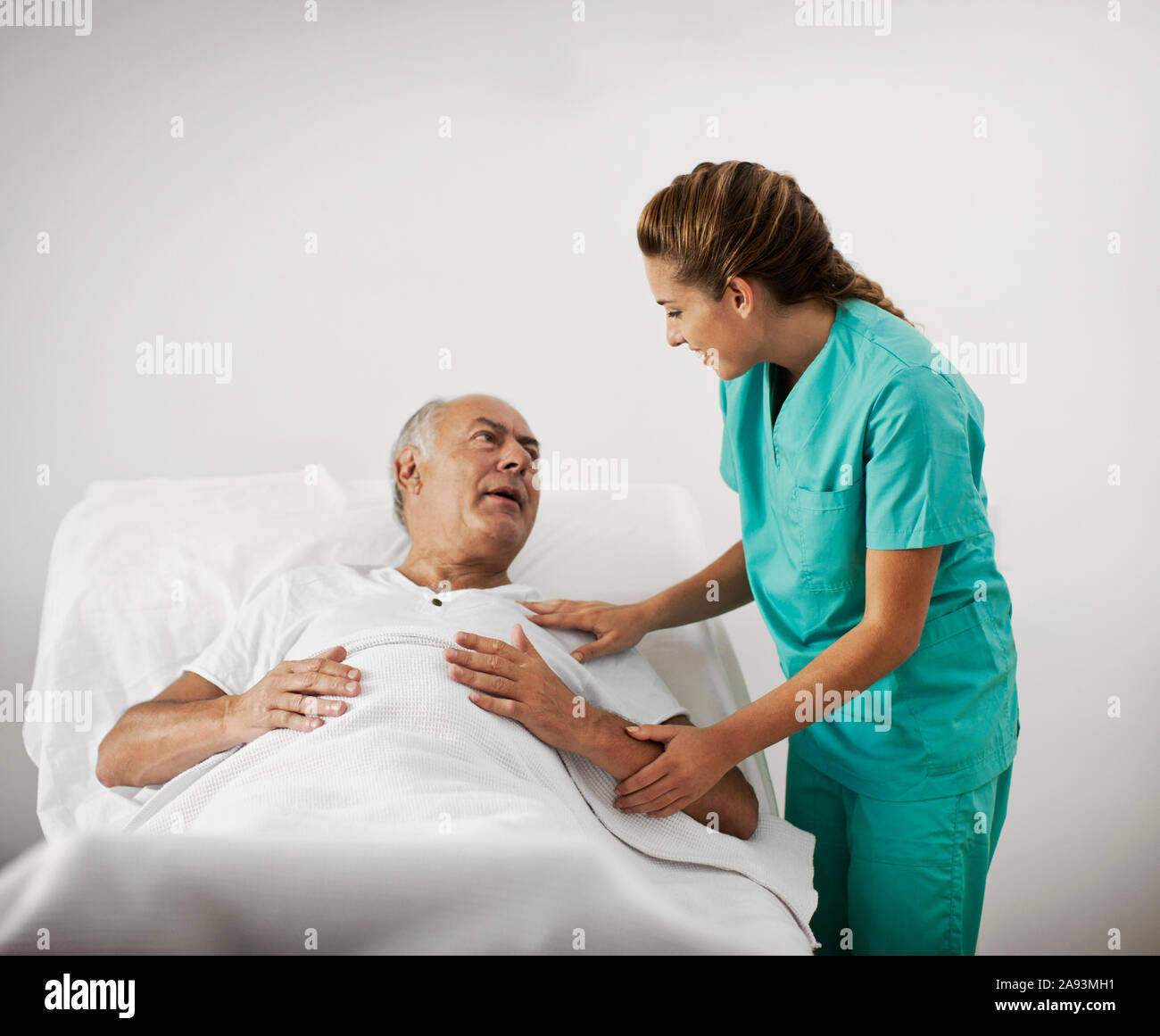 Happy man receiving help hi-res stock photography and images - Alamy