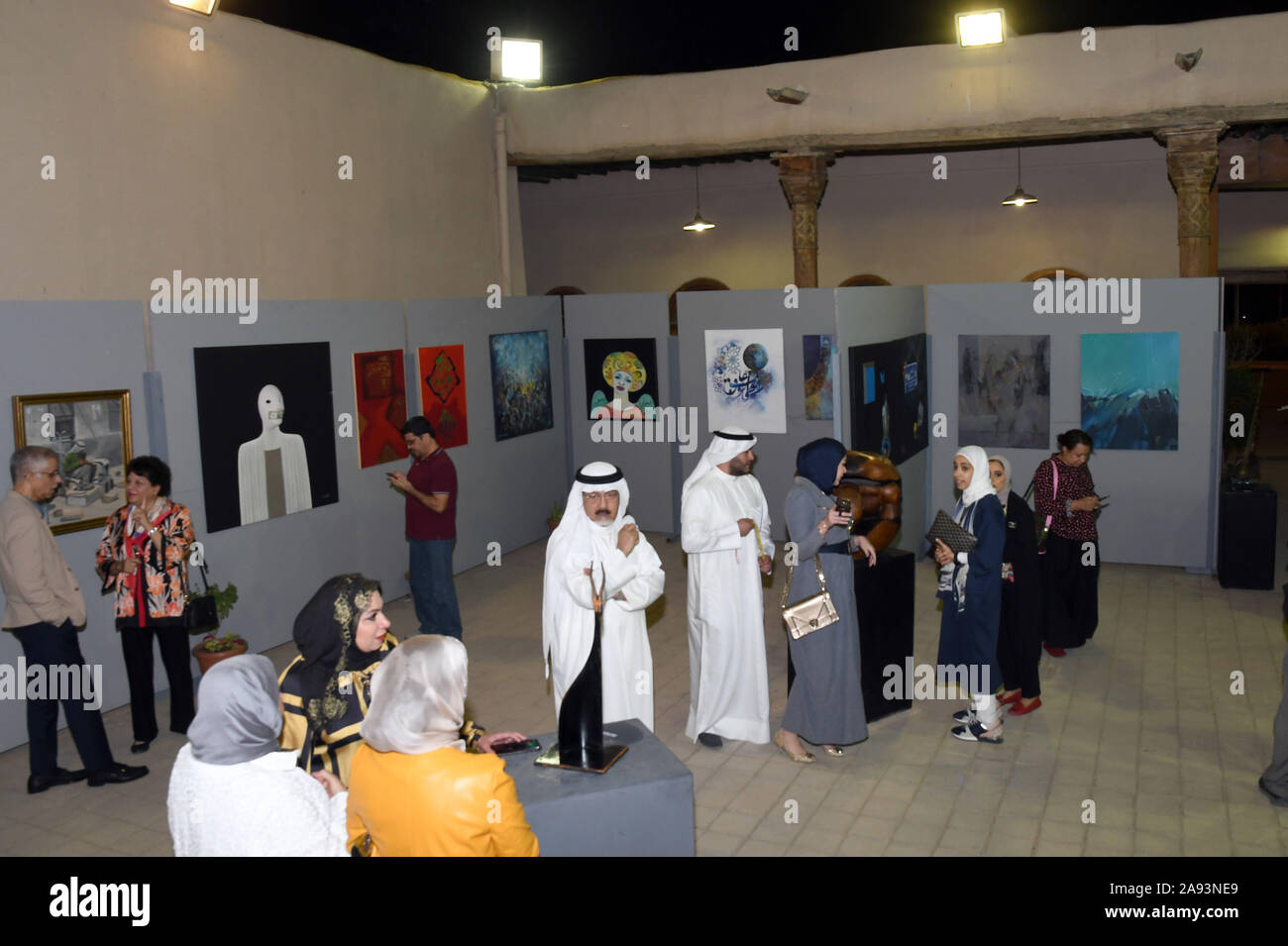 Kuwait City, Kuwait. 12th Nov, 2019. People visit a plastic arts ...