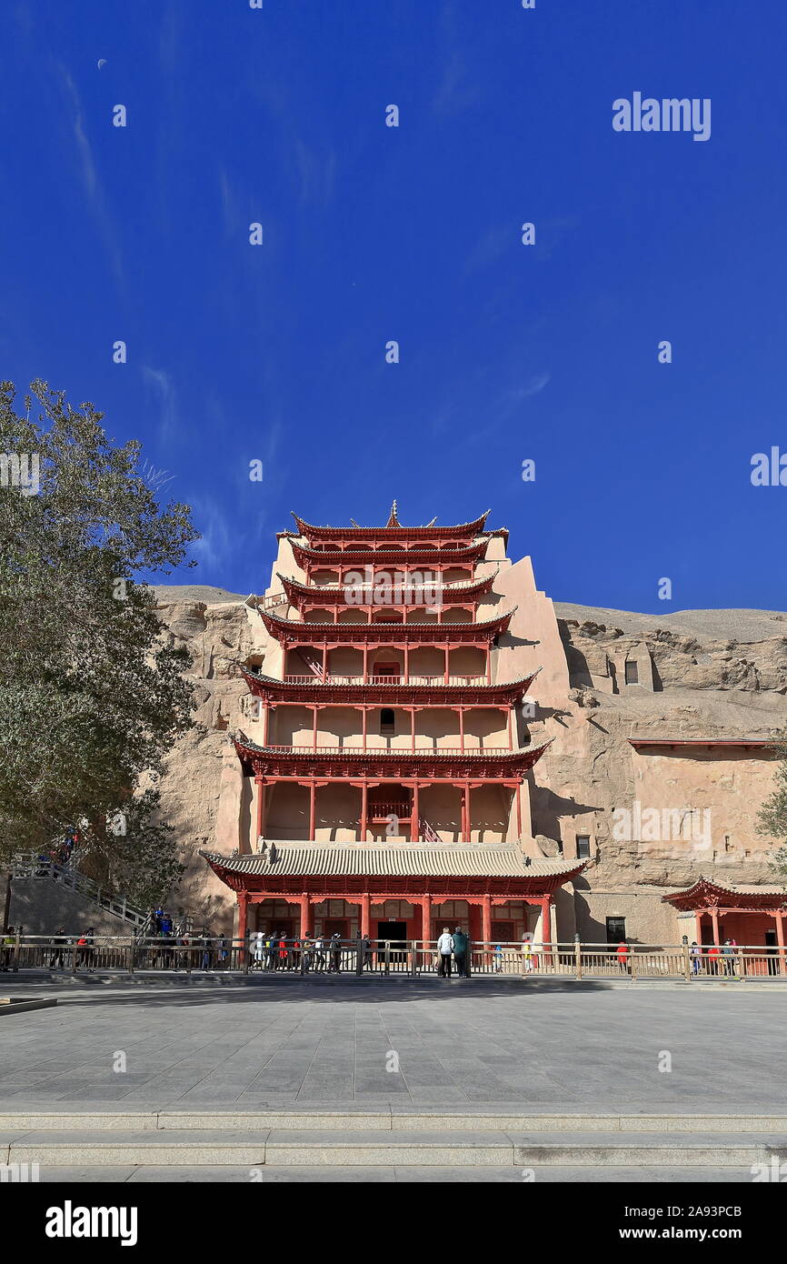 Mogao cave tang hi-res stock photography and images - Alamy