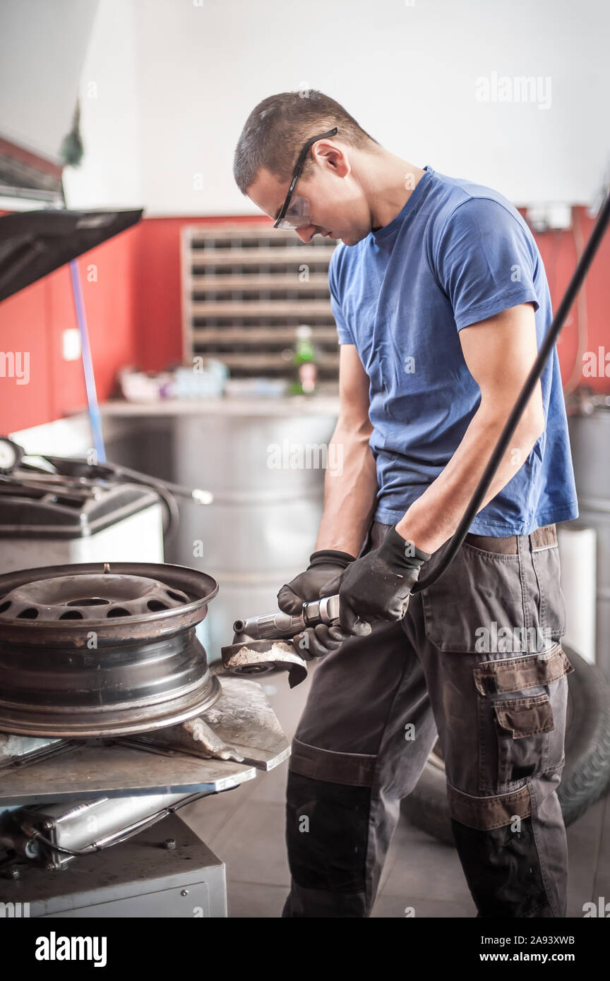Grinding vehicle hi-res stock photography and images - Alamy