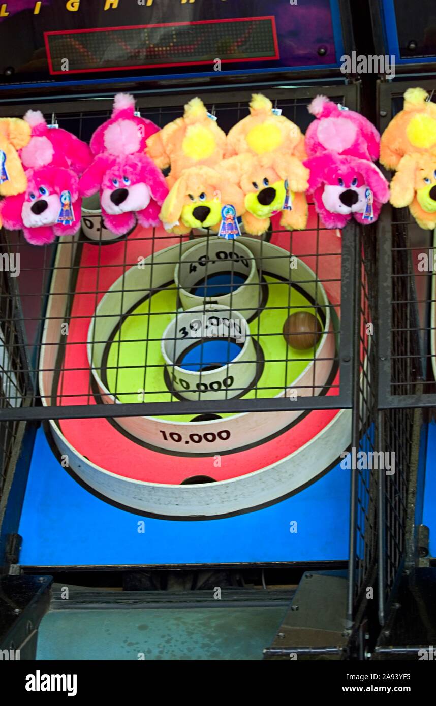 Prize stuffed animals carnival game hi-res stock photography and images ...