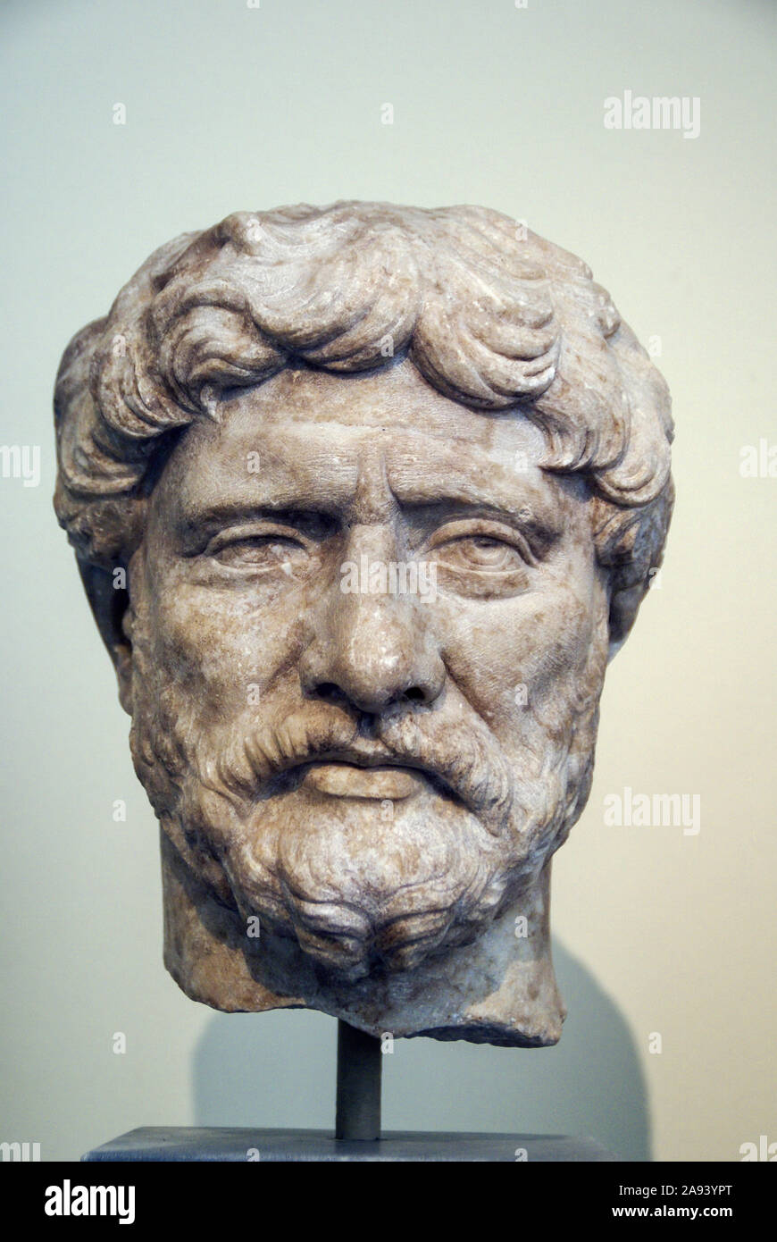 Greek head bust hi-res stock photography and images - Alamy
