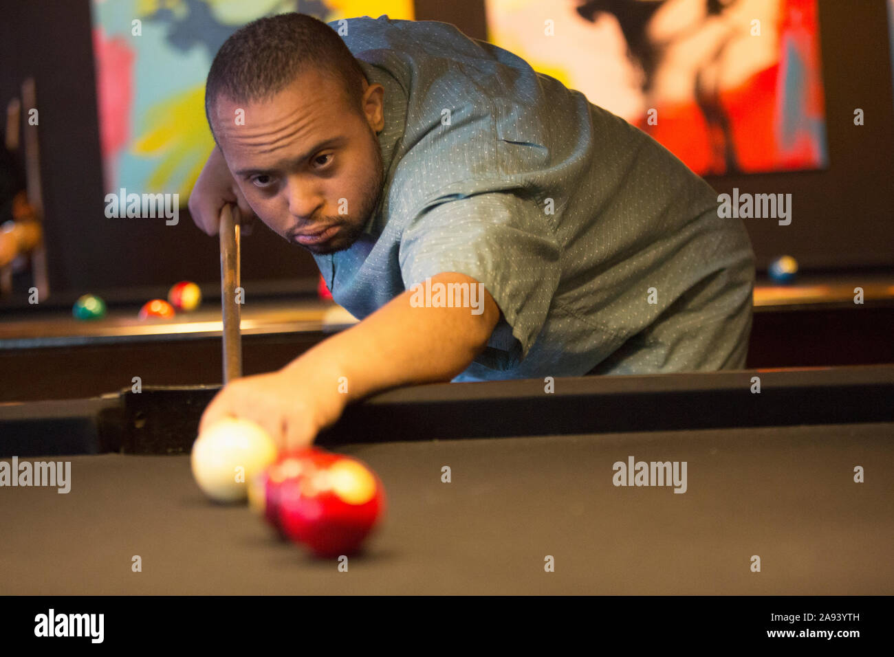 Disabled pool table hi-res stock photography and images - Alamy