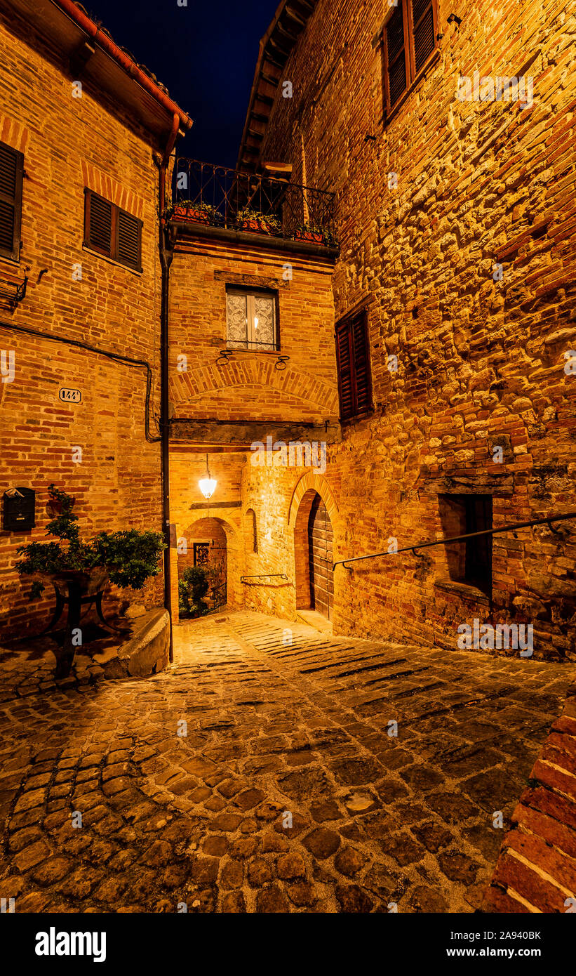 Sarnano marche italy hi-res stock photography and images - Alamy