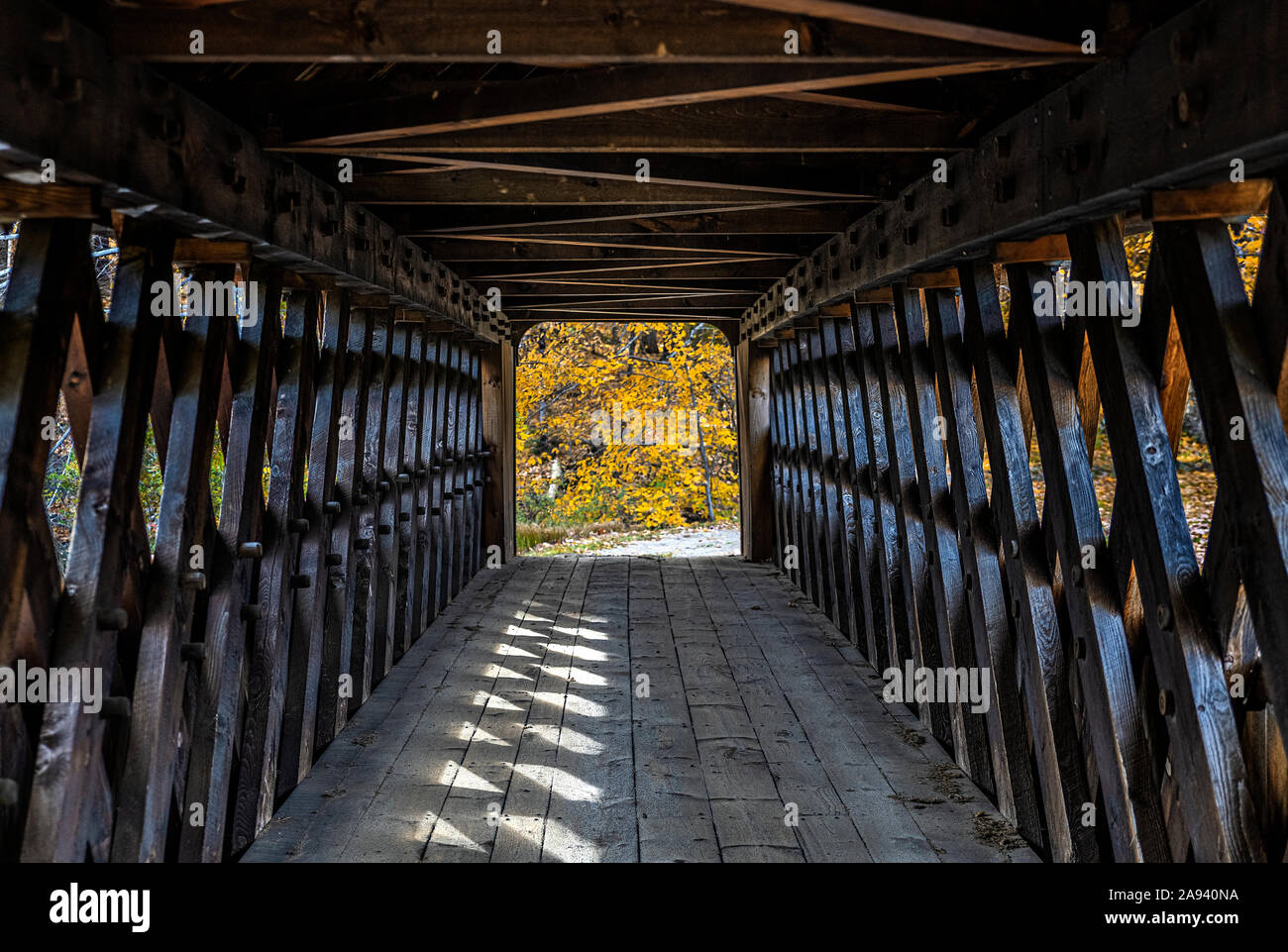 Covered pedestrian bridge hi-res stock photography and images - Alamy
