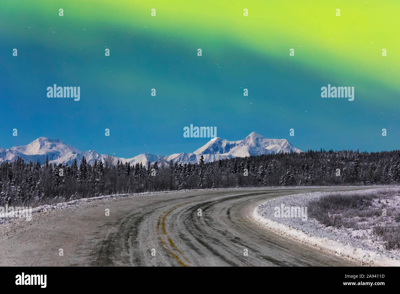 Northern Lights and a view of Mount Hayes along Richardson Highway ...