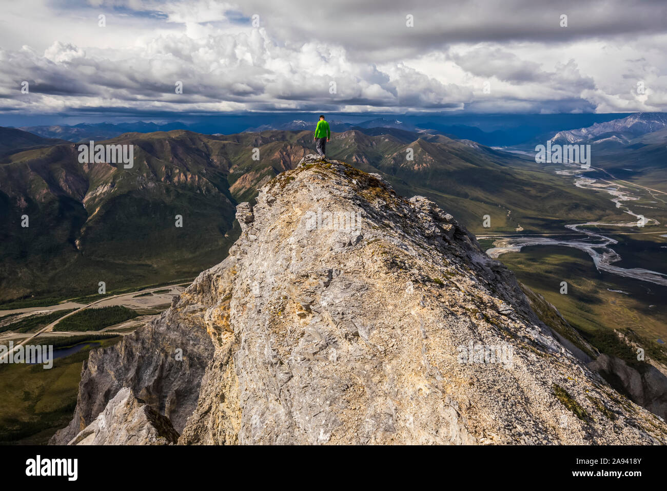 Brooks mountain range hi-res stock photography and images - Alamy