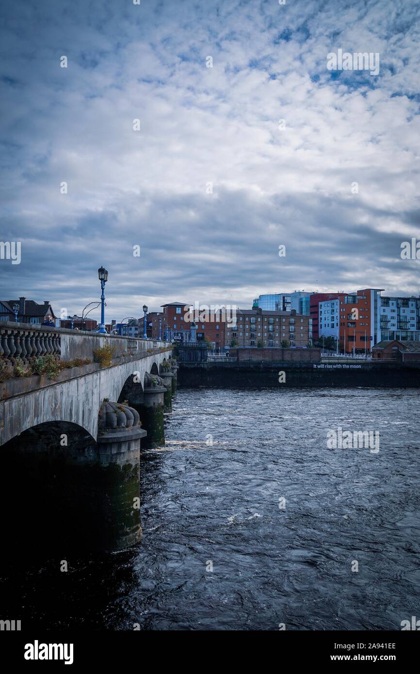 Limerick city river walk hi-res stock photography and images - Alamy