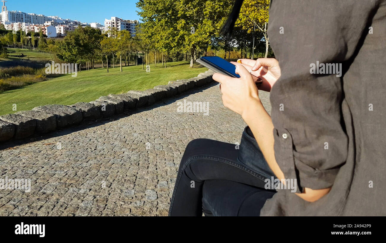 Mobile phone smoke cigarette young hi-res stock photography and images ...