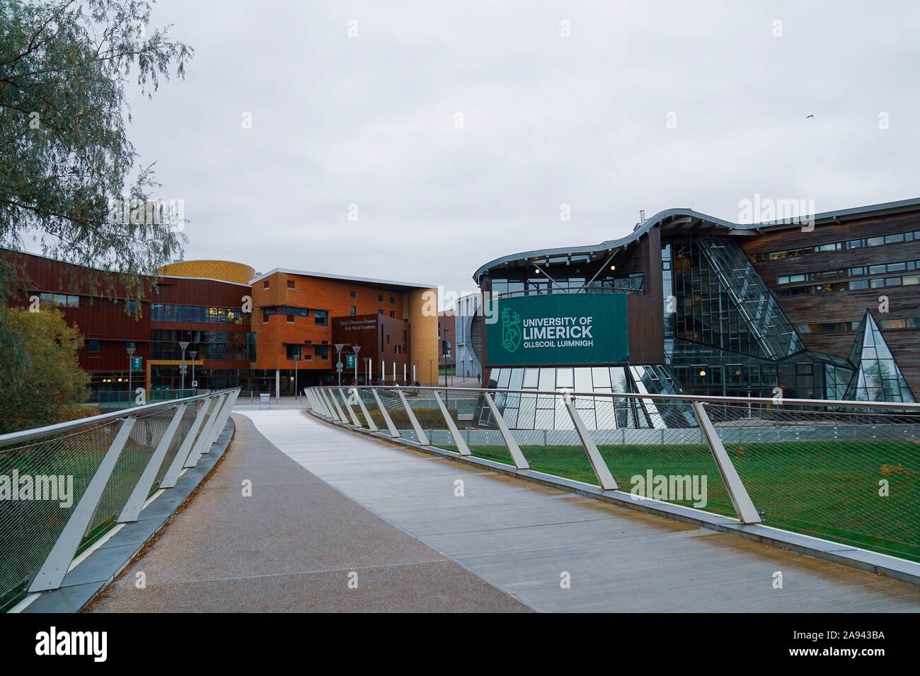 Campus of the University of Limerick Stock Photo - Alamy