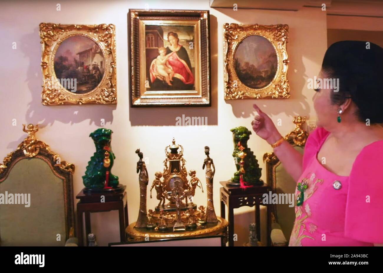 THE KINGMAKER, Imelda Marcos showing off an alleged Michelangelo ...