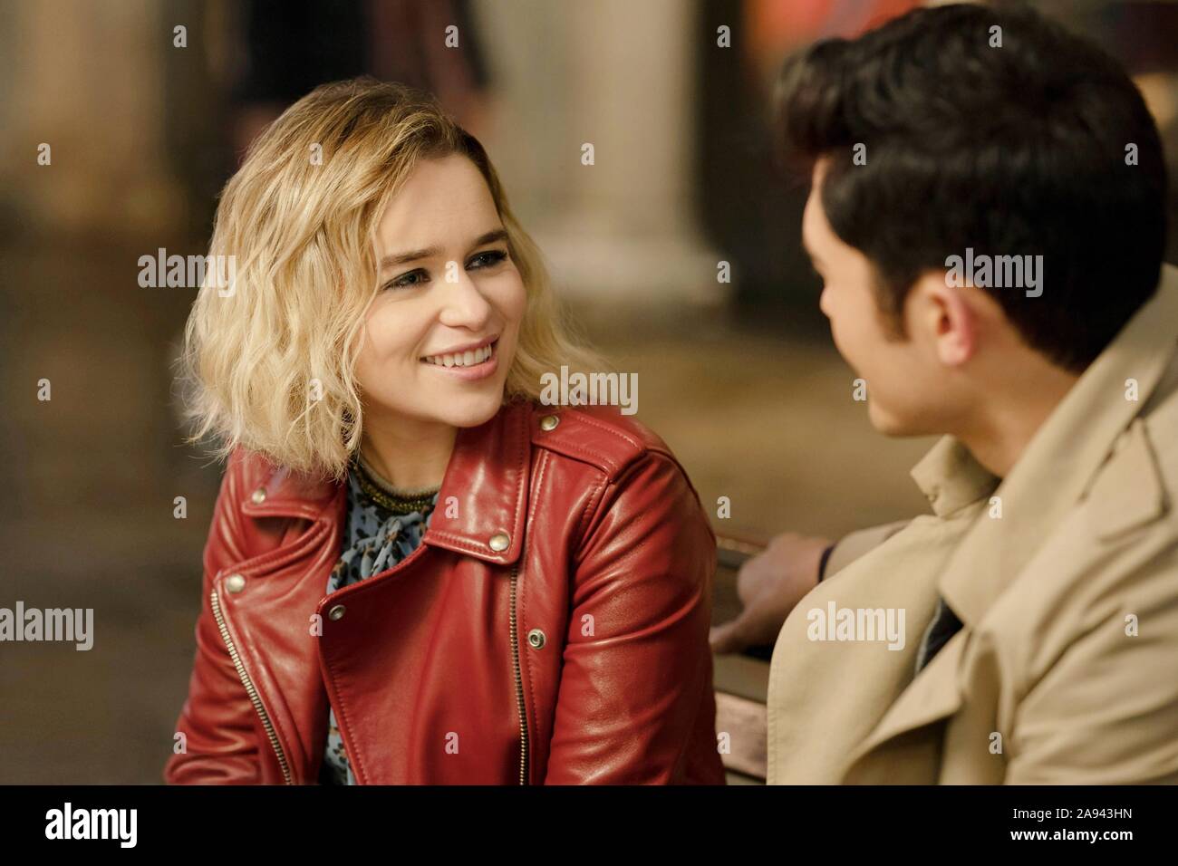 LAST CHRISTMAS, from left: Emilia Clarke, Henry Golding, 2019. ph ...