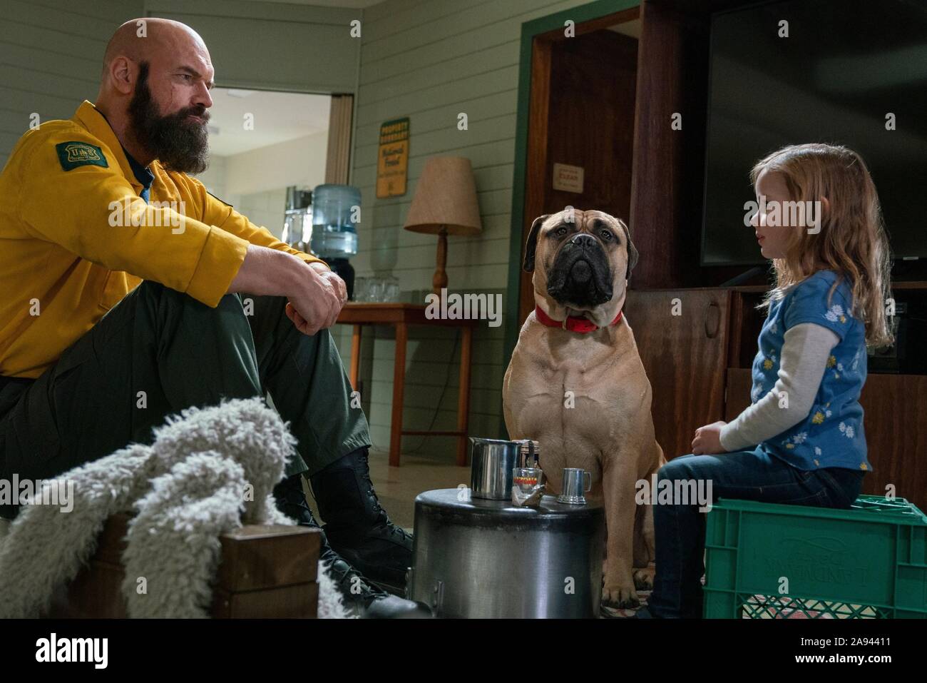PLAYING WITH FIRE, from left: Tyler Mane, Finley Rose Slater, 2019. ph ...