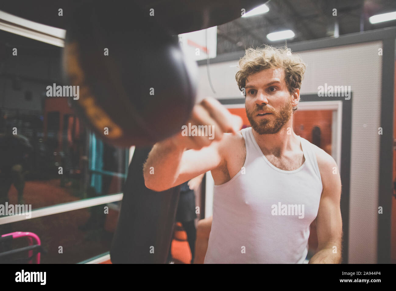 British heavy weight boxer hi-res stock photography and images - Alamy