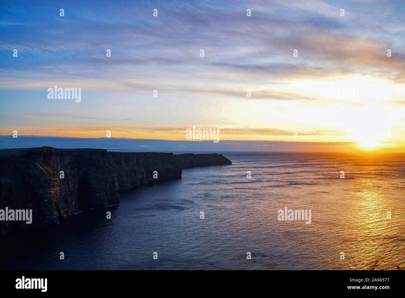 Ireland cliffs sunset hi-res stock photography and images - Alamy