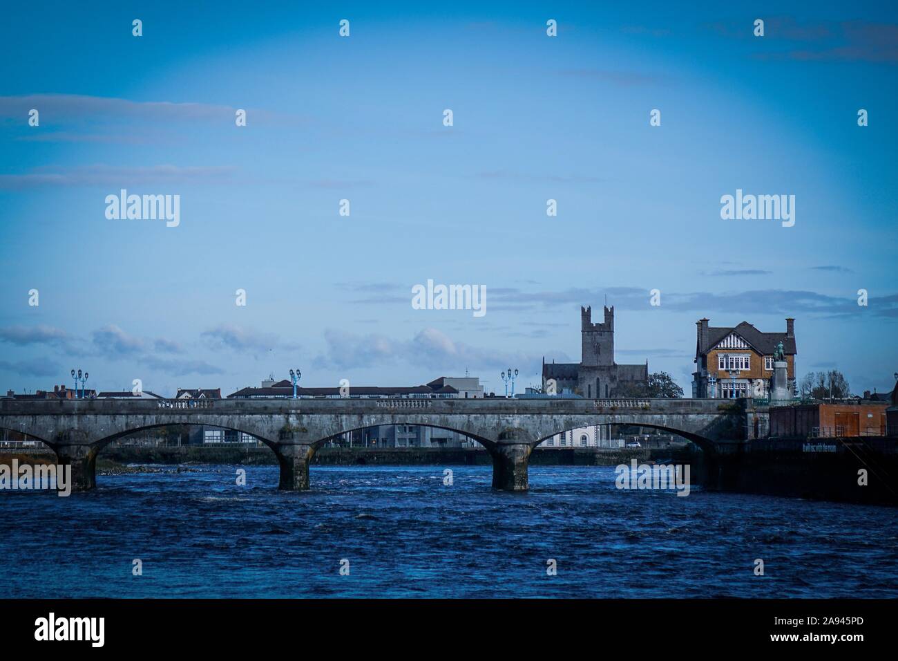 Sarsfield bridge limerick hi-res stock photography and images - Alamy