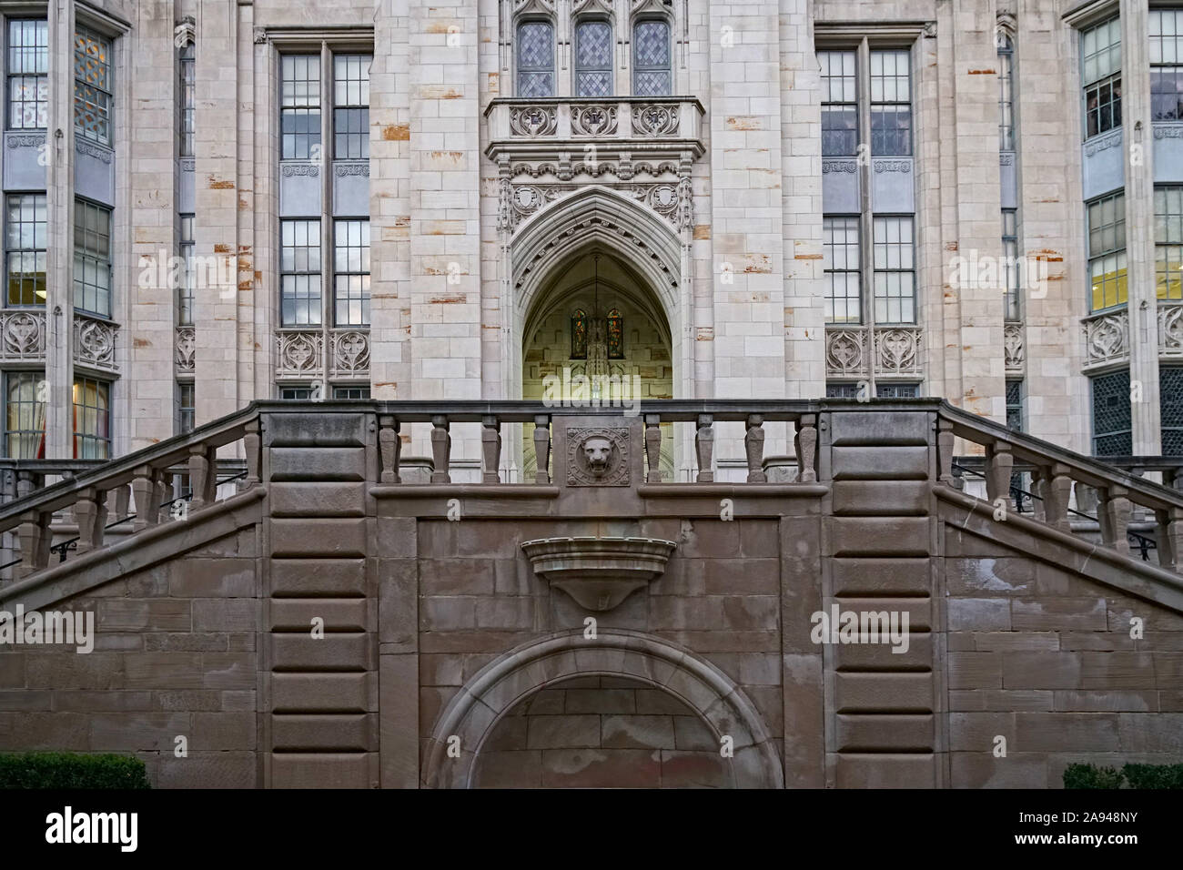 Pittsburgh cathedral hi-res stock photography and images - Alamy