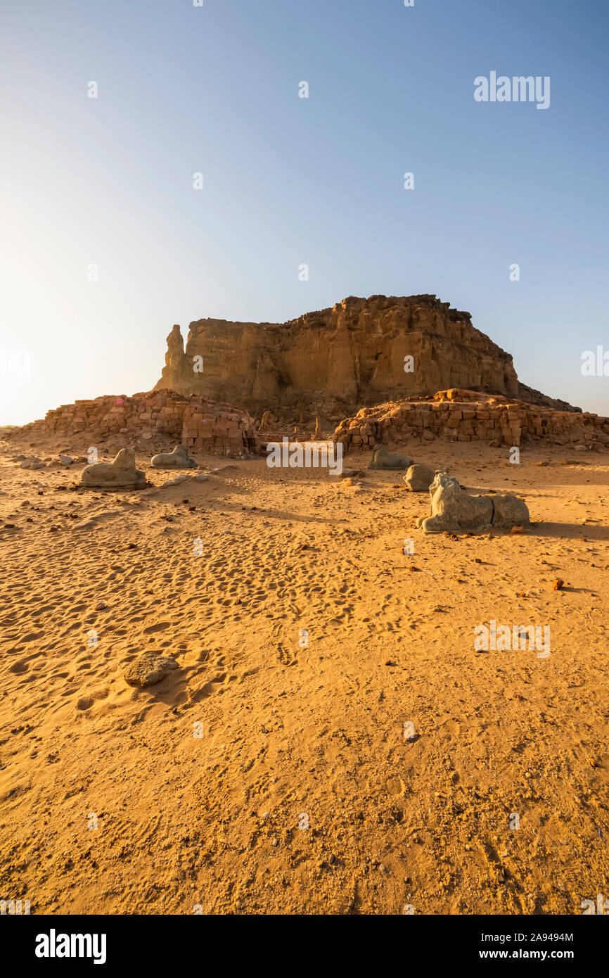 Gebel barkal hi-res stock photography and images - Alamy