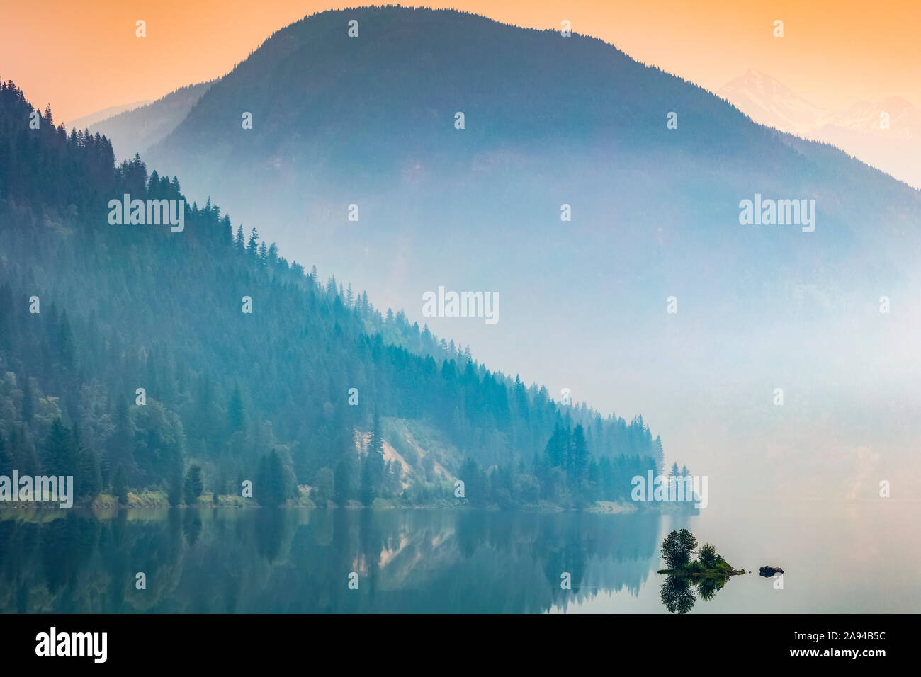 British columbia forest fire hi-res stock photography and images - Alamy
