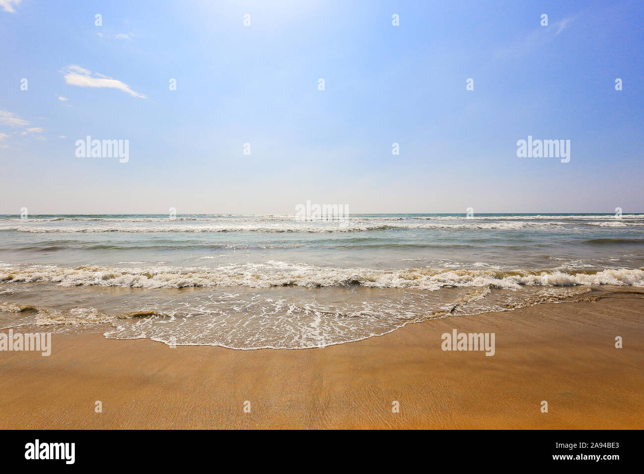 Sun and sand hi-res stock photography and images - Alamy
