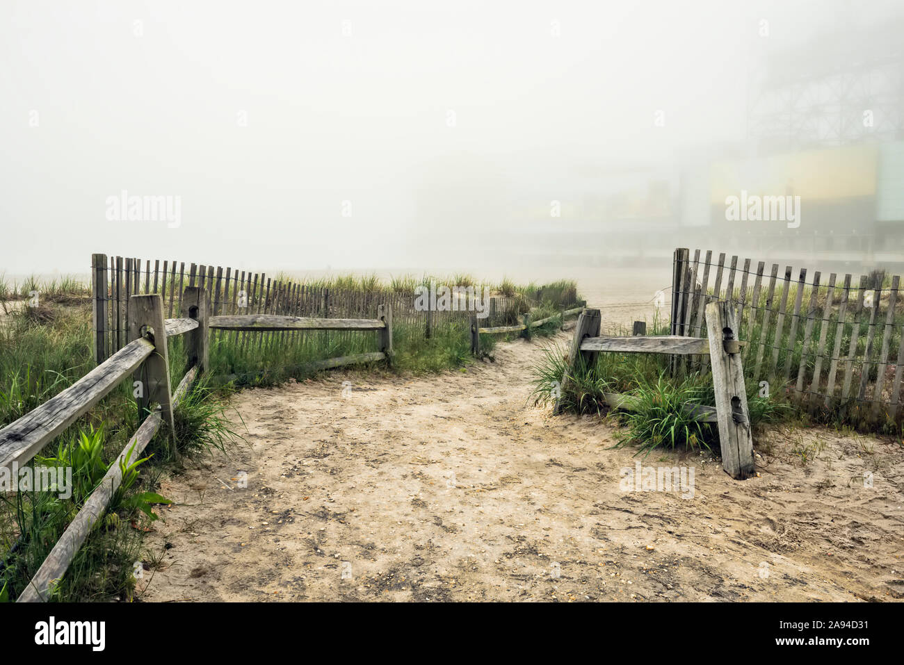 Fog shrouded beach hi-res stock photography and images - Alamy