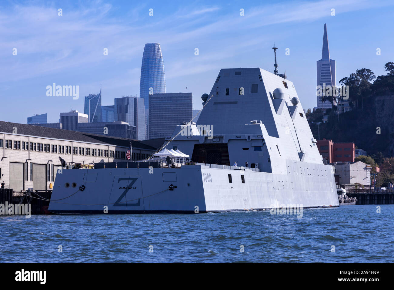 United states navy destroyer hi-res stock photography and images - Alamy