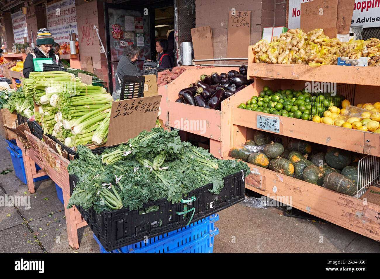 Chinese vegetable stand Stock Photo - Alamy