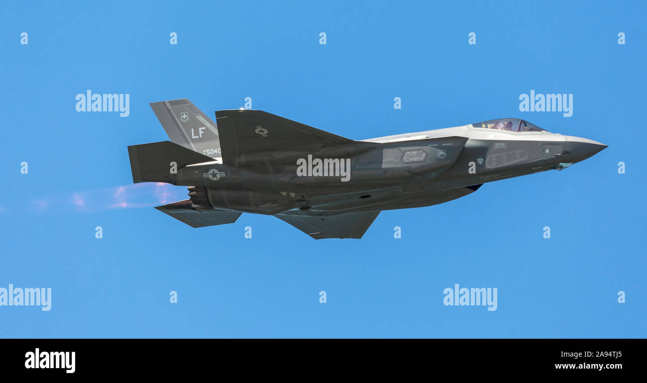 A Lockheed Martin F-35 Lightning II performs at the 2016 Cleveland International Airshow Stock ...