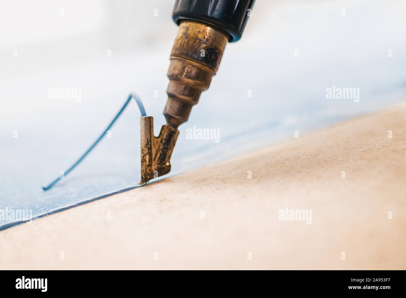 Master welding hi-res stock photography and images - Alamy