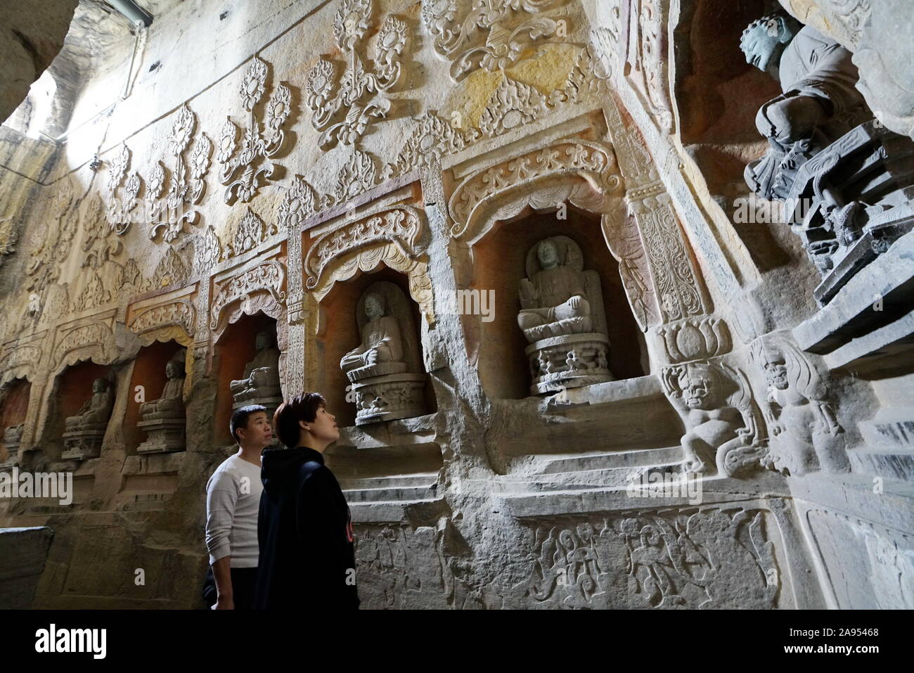Handan, China's Hebei Province. 12th Nov, 2019. Tourists visit the ...