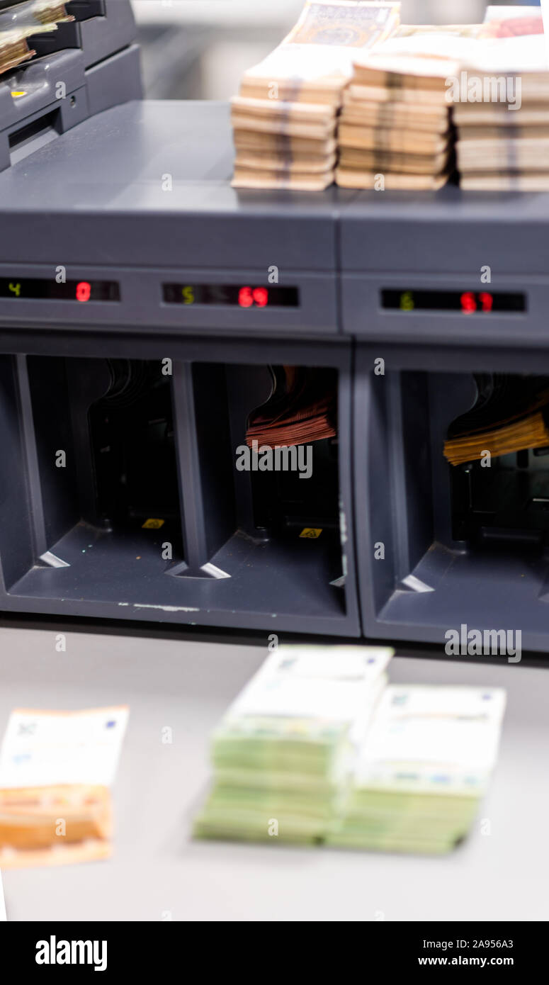 Money counting machine banknote counter hi-res stock photography and ...