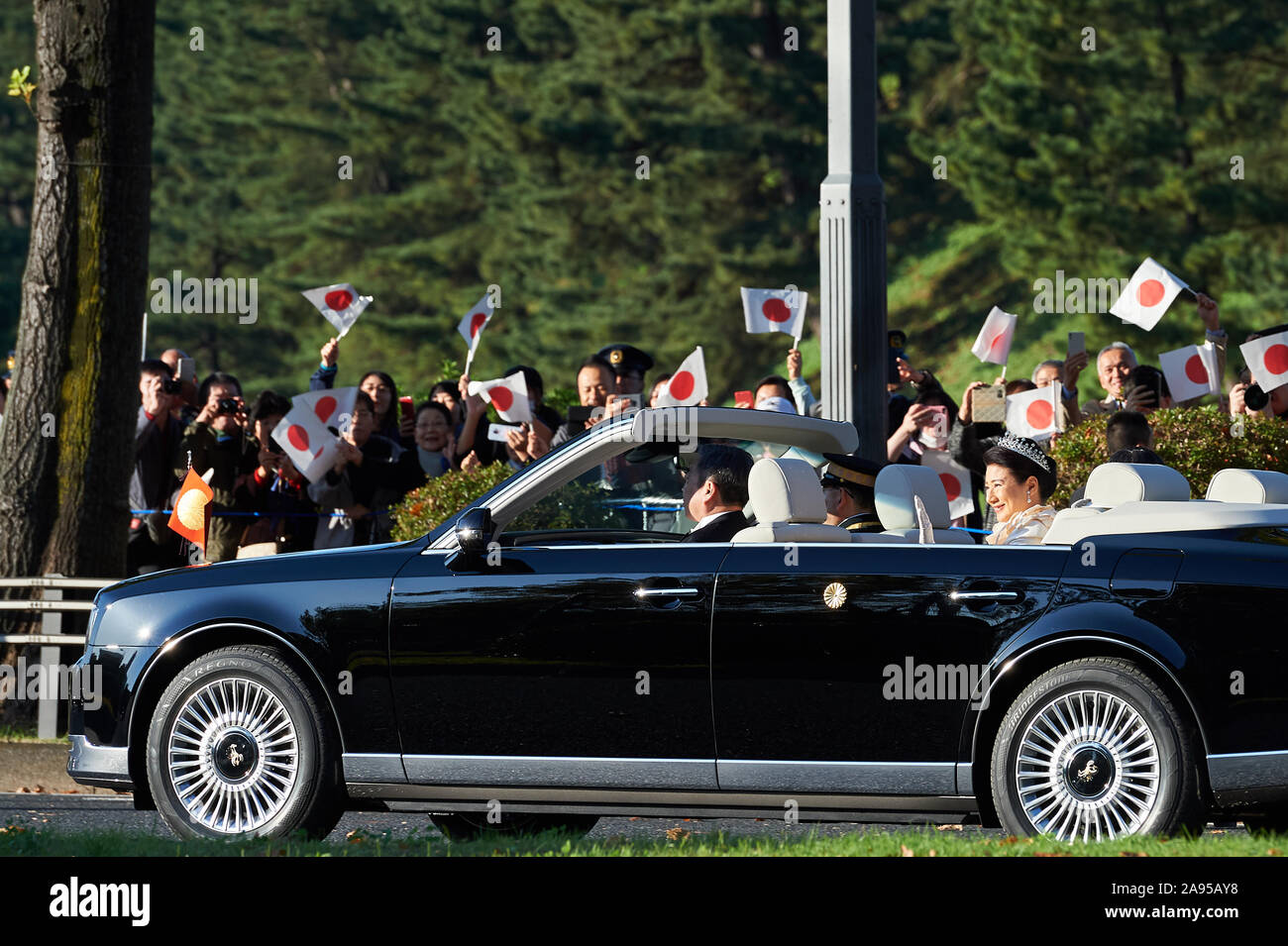 Royal motorcade hi-res stock photography and images - Alamy