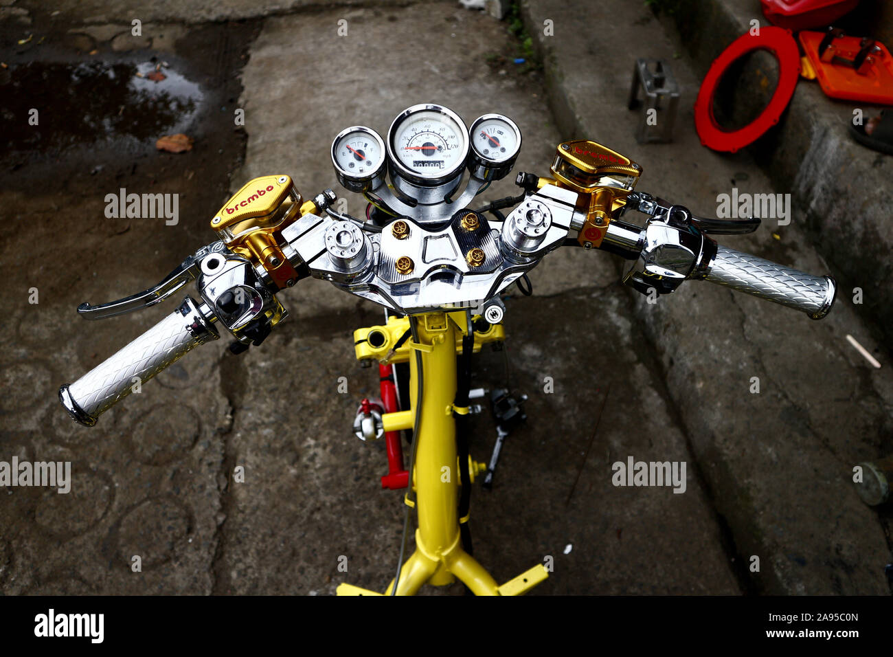 Modified motorcycle hi-res stock photography and images - Alamy