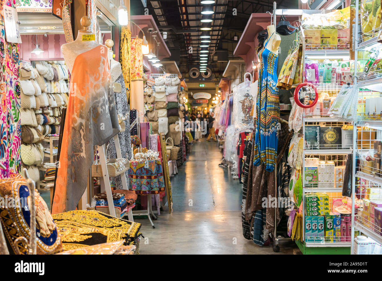 Thai customer shops around hi-res stock photography and images - Alamy