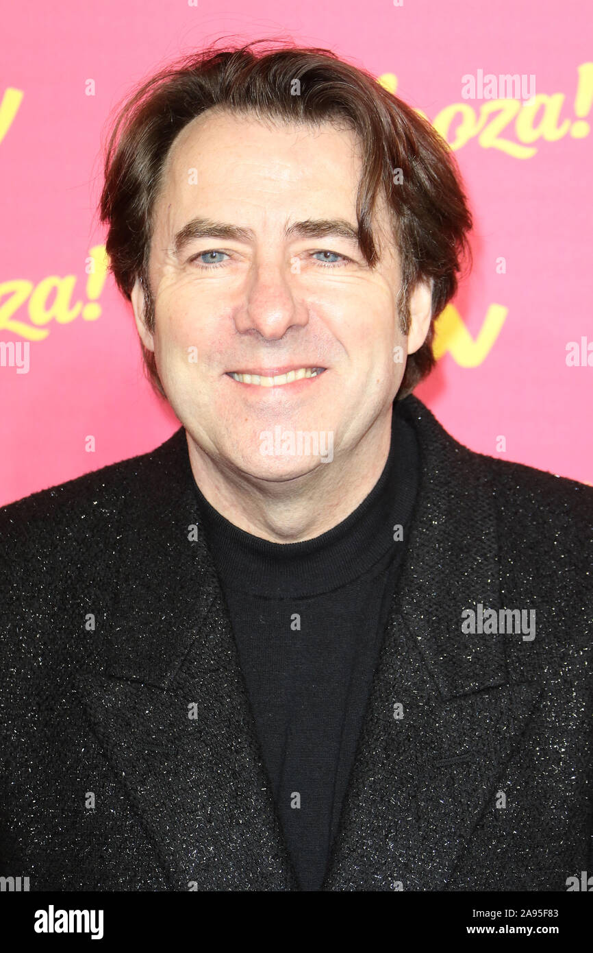 Jonathan ross centre hi-res stock photography and images - Alamy