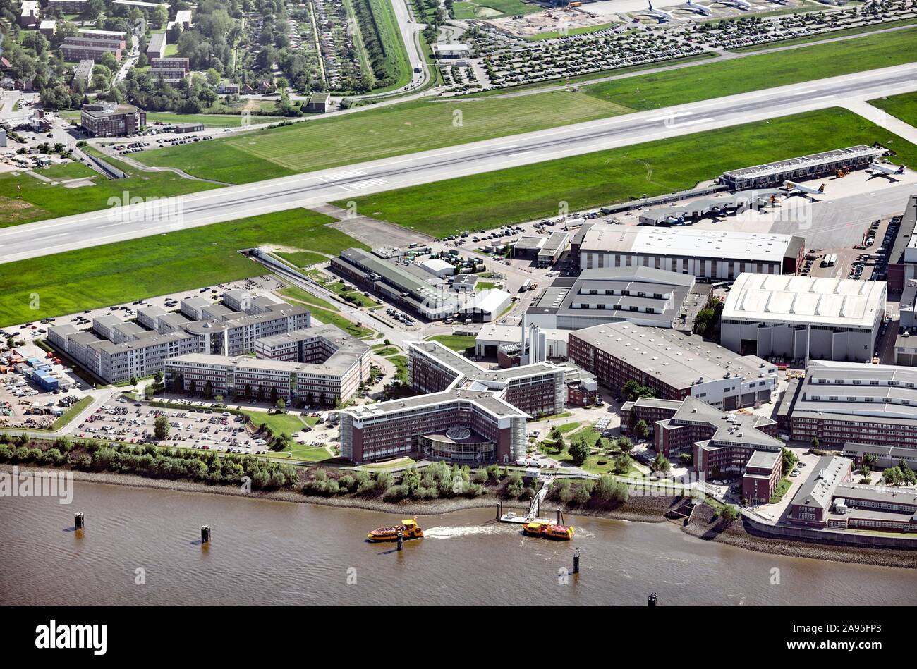 Aircraft facilities hi-res stock photography and images - Alamy