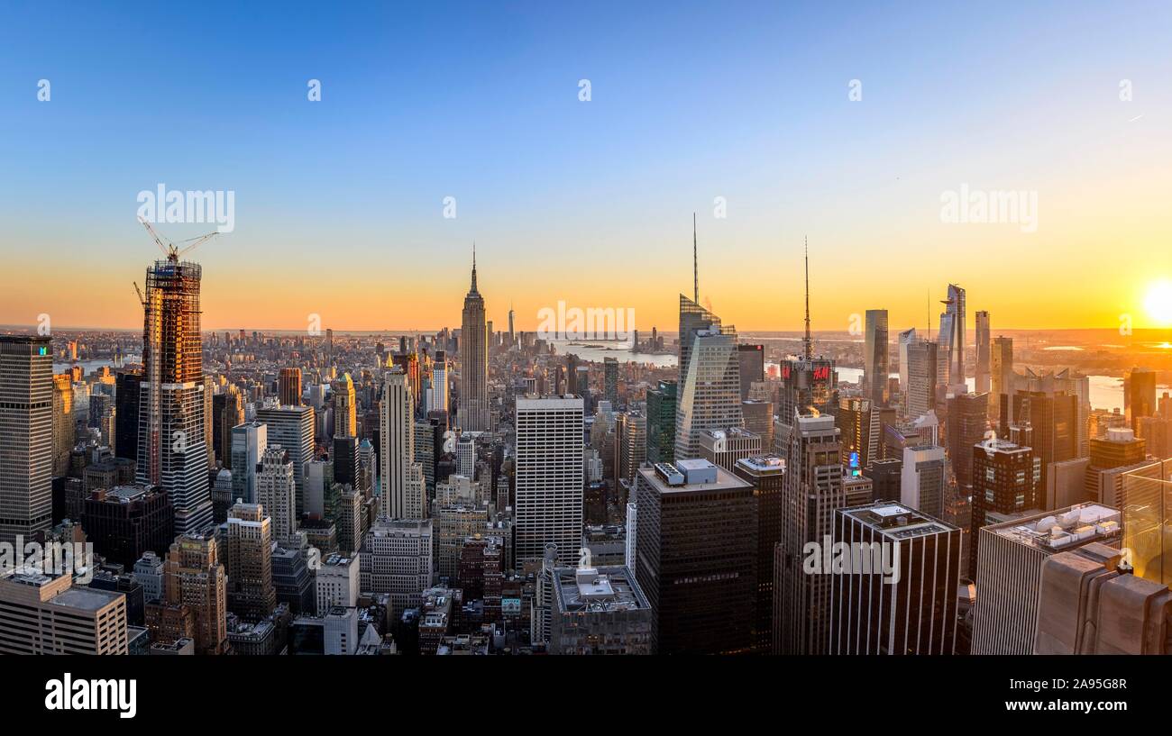 View of Midtown and Downtown Manhattan and Empire State Building from ...