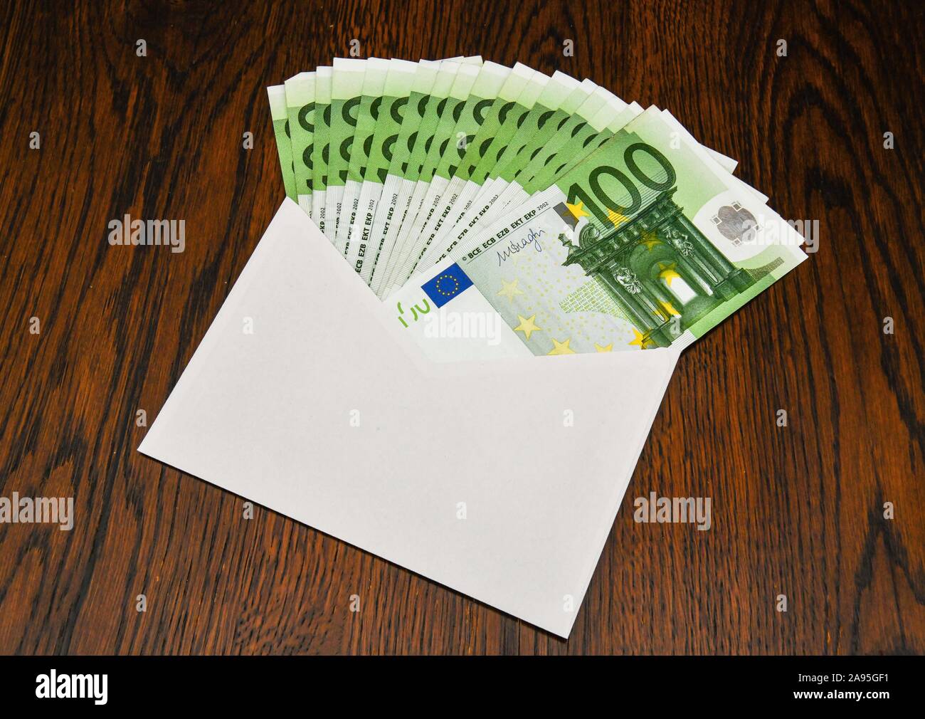 Euro notes envelope hi-res stock photography and images - Alamy