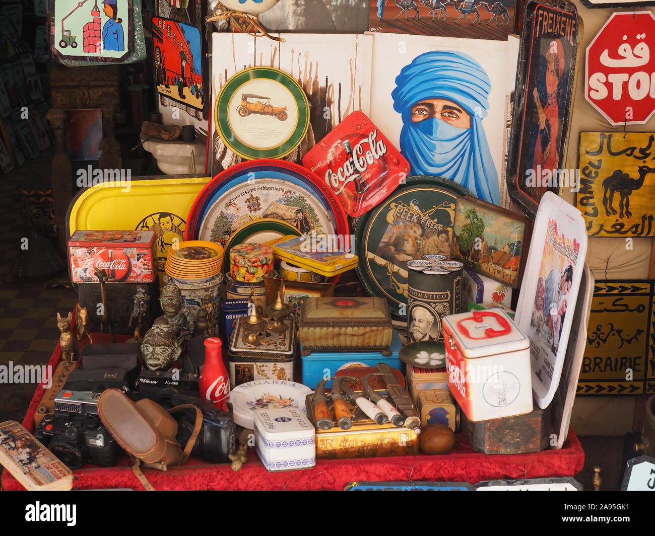 Souvenir shop, Souk of Marrakech, Morocco Stock Photo - Alamy